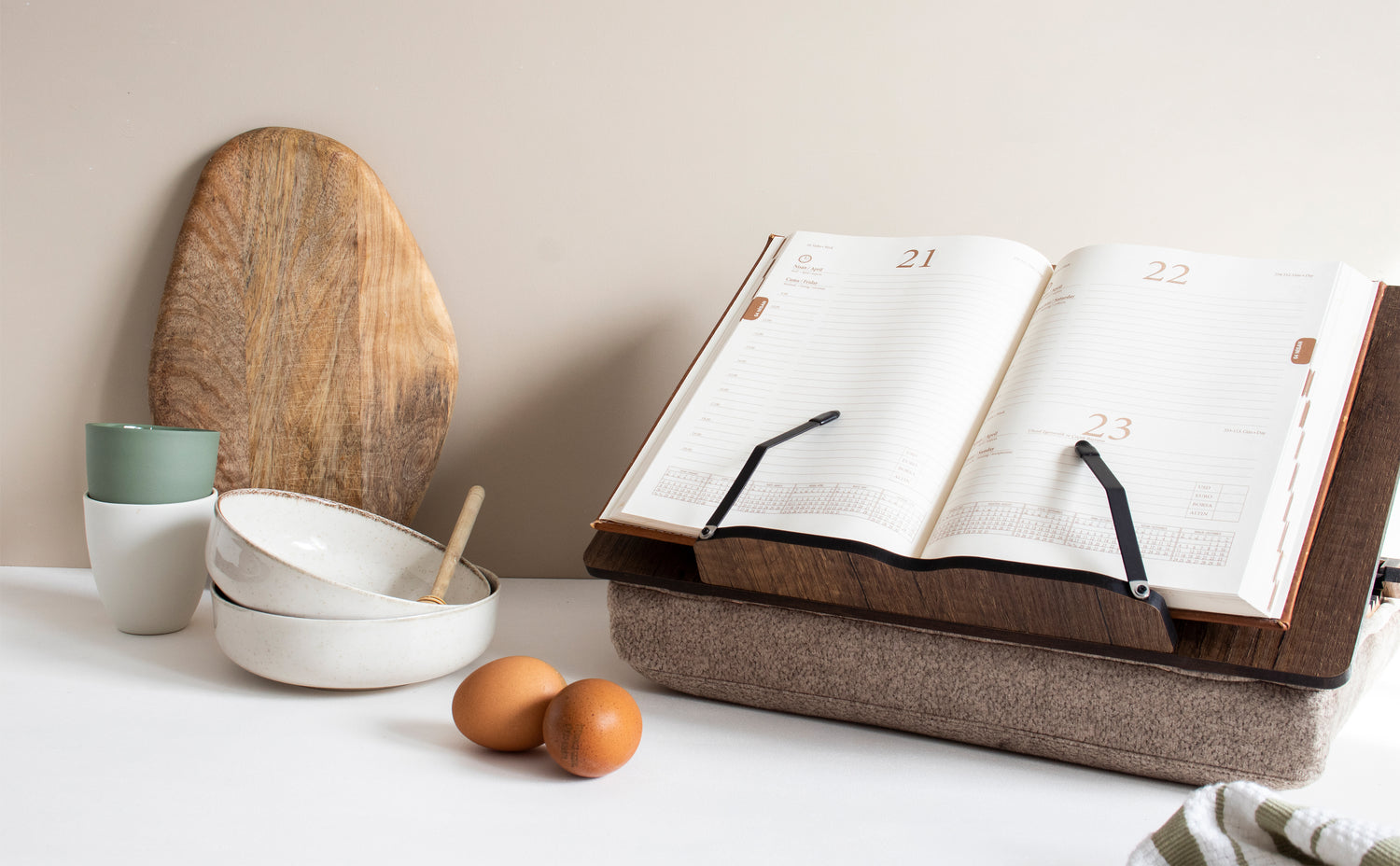 Vigo Wood Adjustable Laptop Tray - Cushioned Lap Desk for Bed & Sofa ...